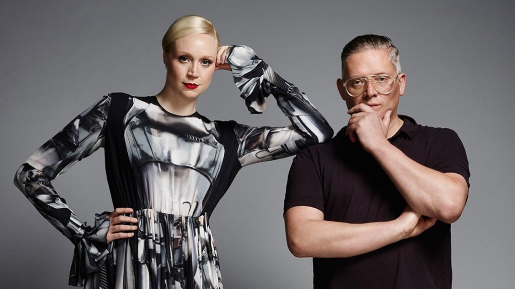 Giles Deacon – Star Struck Style